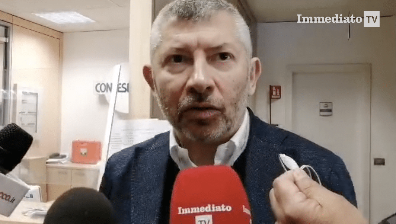 "Celle con otto persone e un bagno. È disumano". Ivan Scalfarotto ...